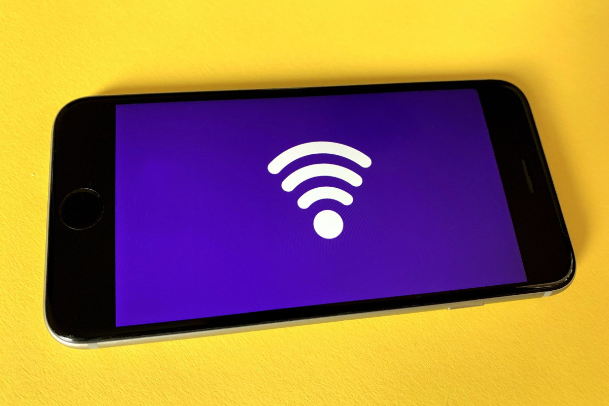 What Are Wi-Fi 5 And 6 … And What’s The Difference?